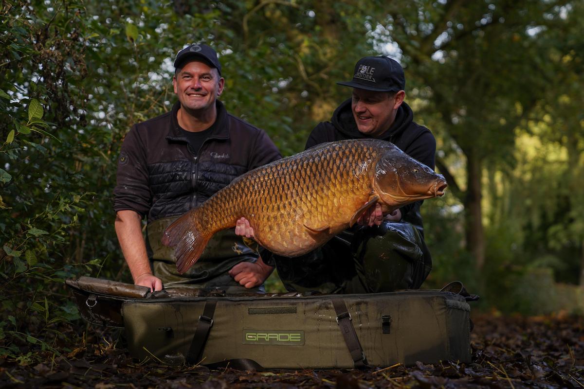 28 KILO karper in Nederland - Visvangers.nl